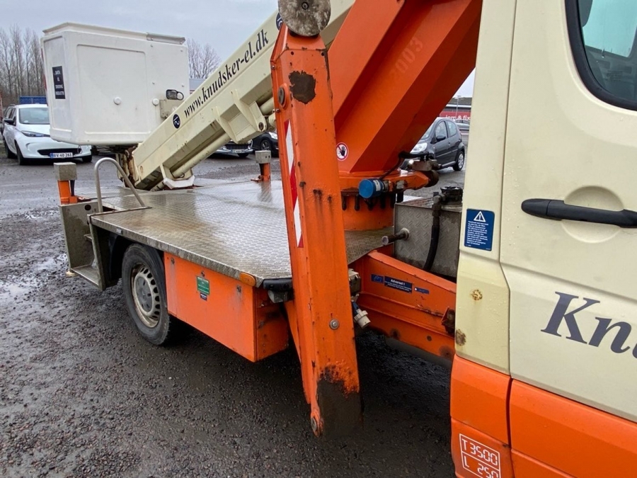 Klaravik auktioner - Liftbil