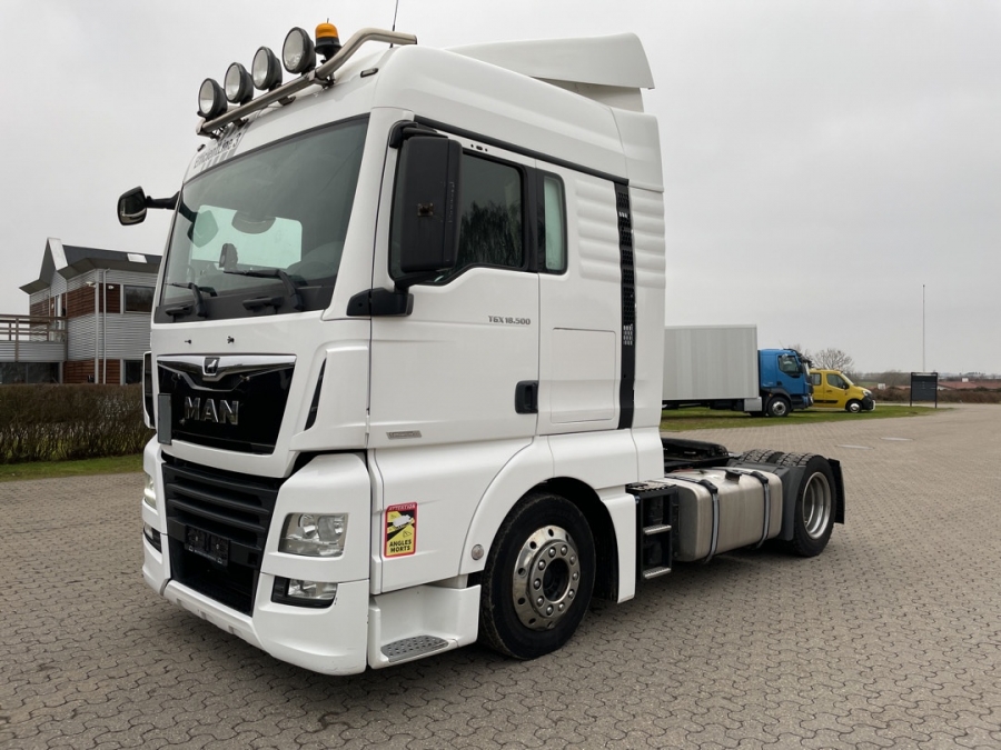 Klaravik auktioner - Lastbil