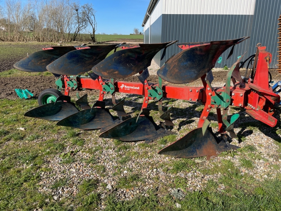 Klaravik auktioner - Plov