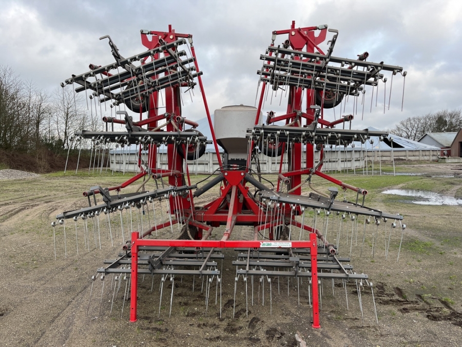 Klaravik auktioner - 12 meter unia EAT 500 strigle