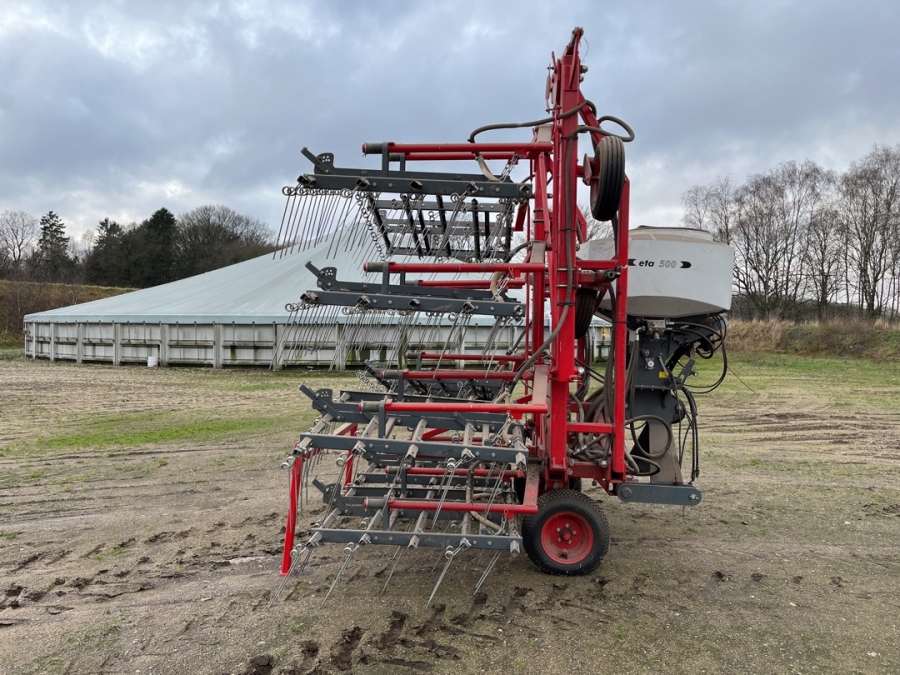 Klaravik auktioner - 12 meter unia EAT 500 strigle