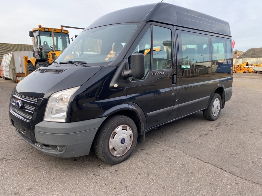 Klaravik auktioner - Kombi bus