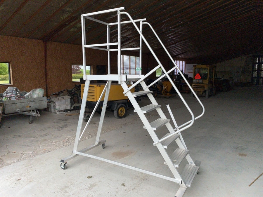 Klaravik auktioner - platform stige