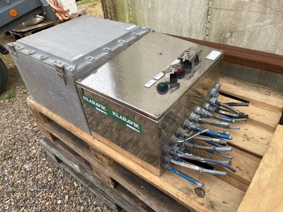 Klaravik auktioner - El styre boks