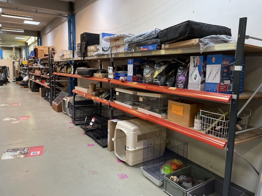 Klaravik auktioner - Lager reoler.