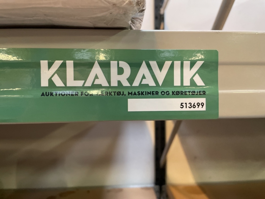Klaravik auktioner - Lager reoler.