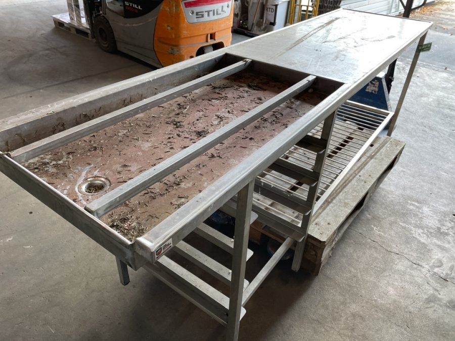 Klaravik auktioner - Rustfri bord