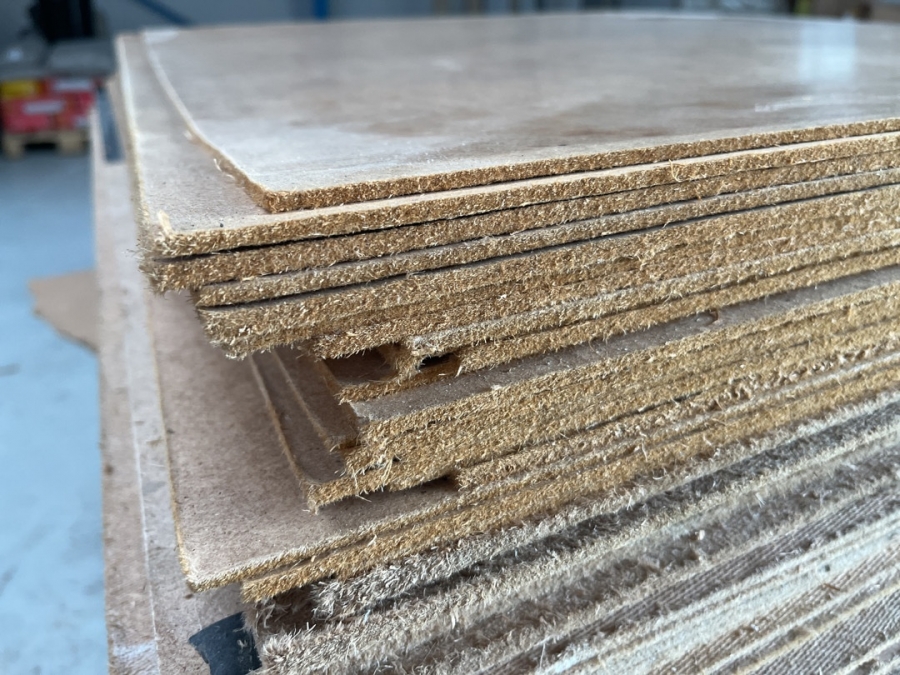 Klaravik auktioner - Masonit plade