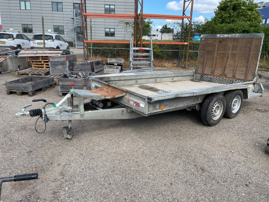 Klaravik auktioner - Maskintrailer