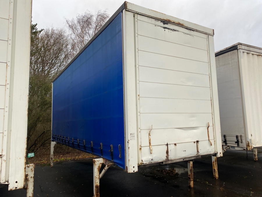 Klaravik auktioner - Pressenings container lastbil