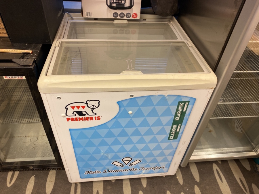 Klaravik auktioner - Kummefryser med glaslåge