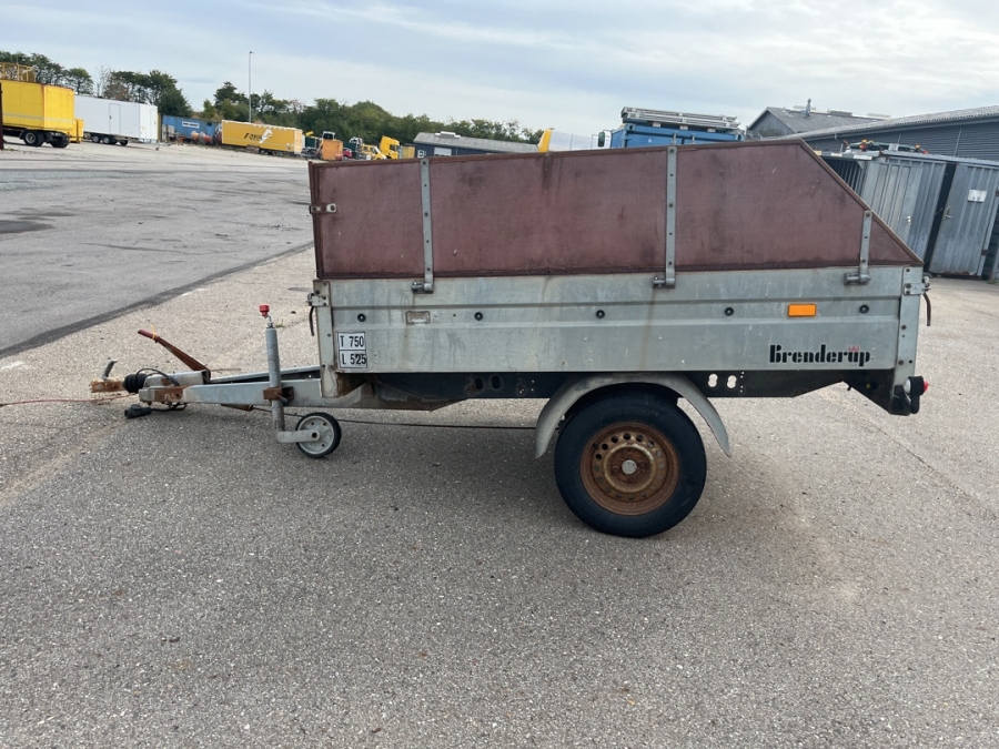 Klaravik auktioner - Trailer