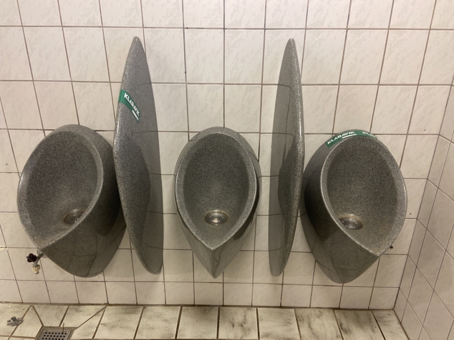 Klaravik auktioner - Pissoir