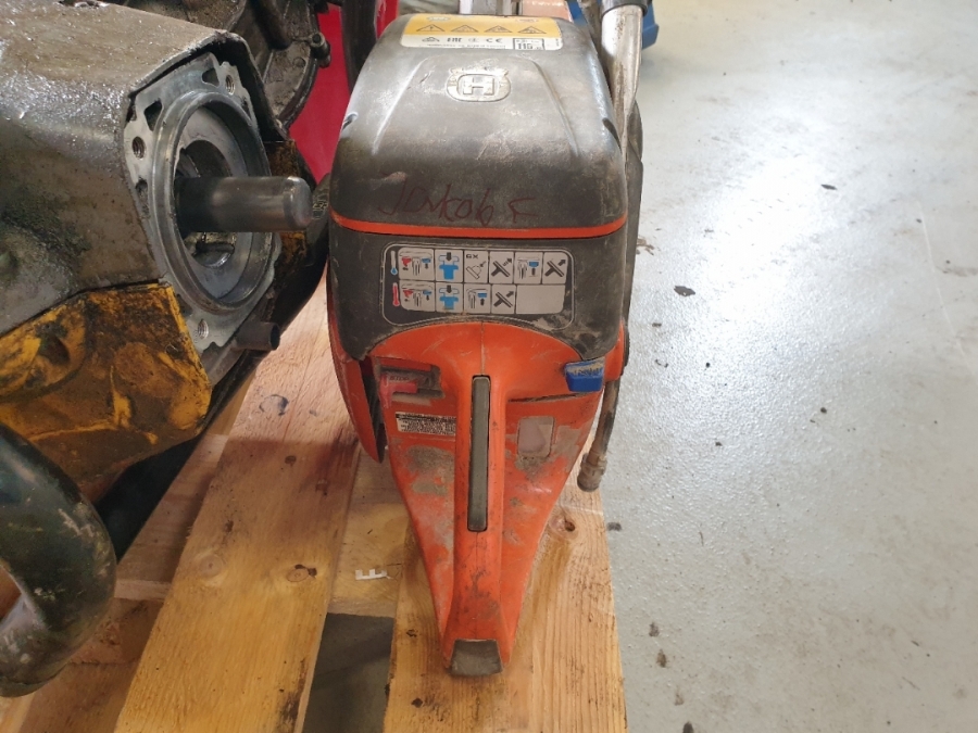 Klaravik auktioner - Reservedele/Reb Objekter