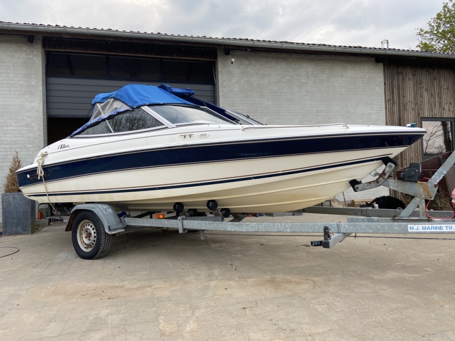 Klaravik auktioner - Bowrider båd