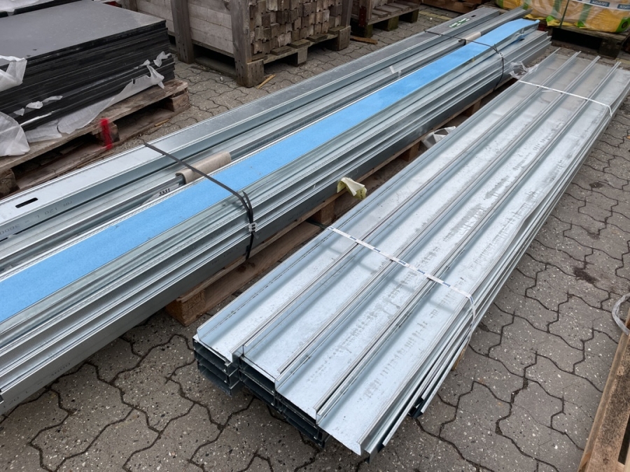 Klaravik auktioner - Gips profiler