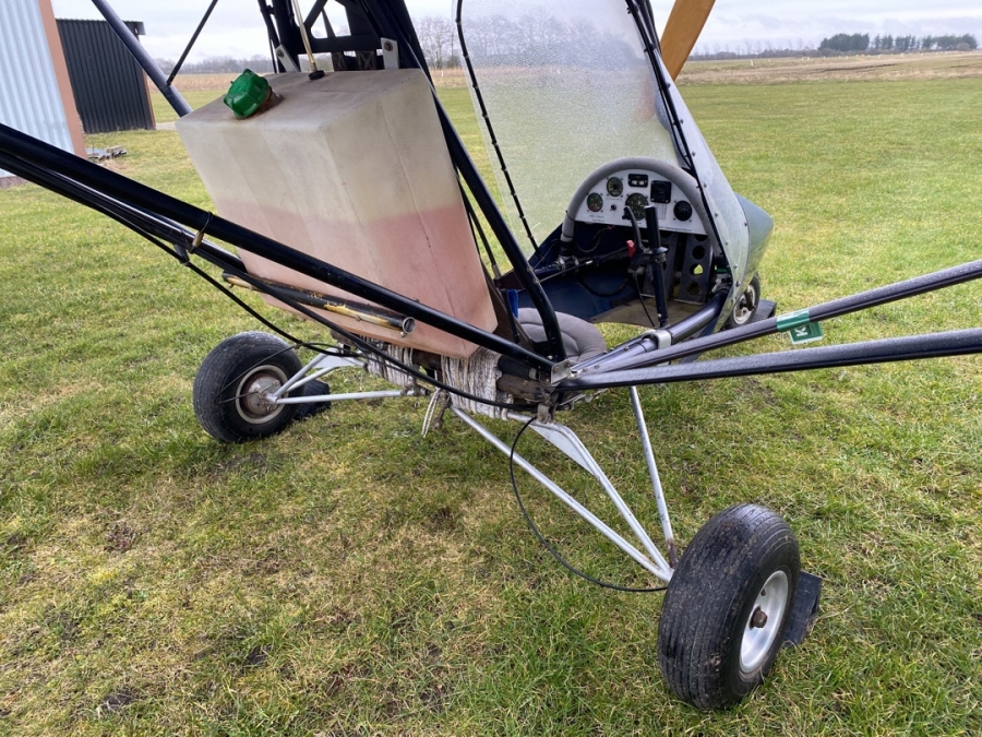 Klaravik auktioner - Flyver