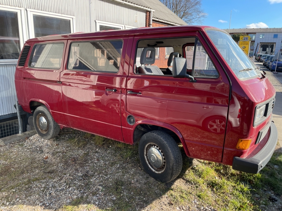 Klaravik auktioner - T3 Personbil/bus