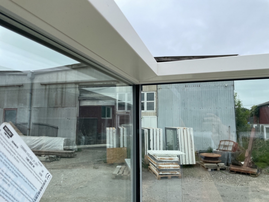 Klaravik auktioner - Vinduesparti