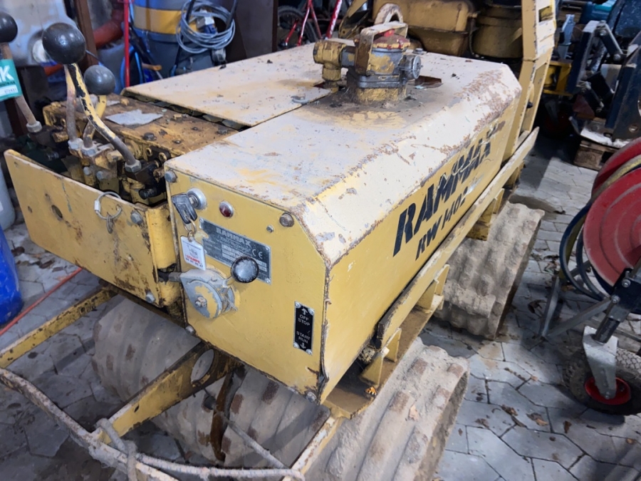 Klaravik auktioner - Jordkompakter