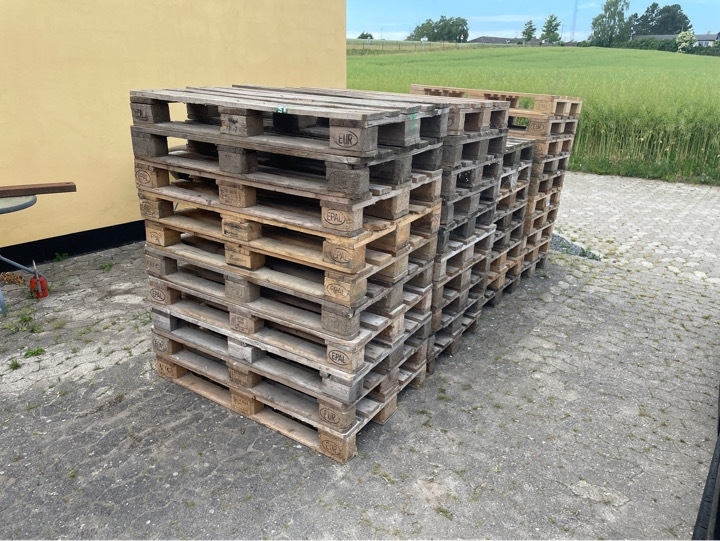 Klaravik auktioner - Euro paller