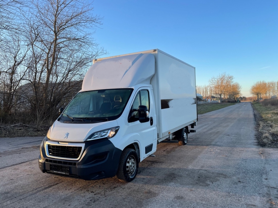 Klaravik auktioner - Peugeot boxer van