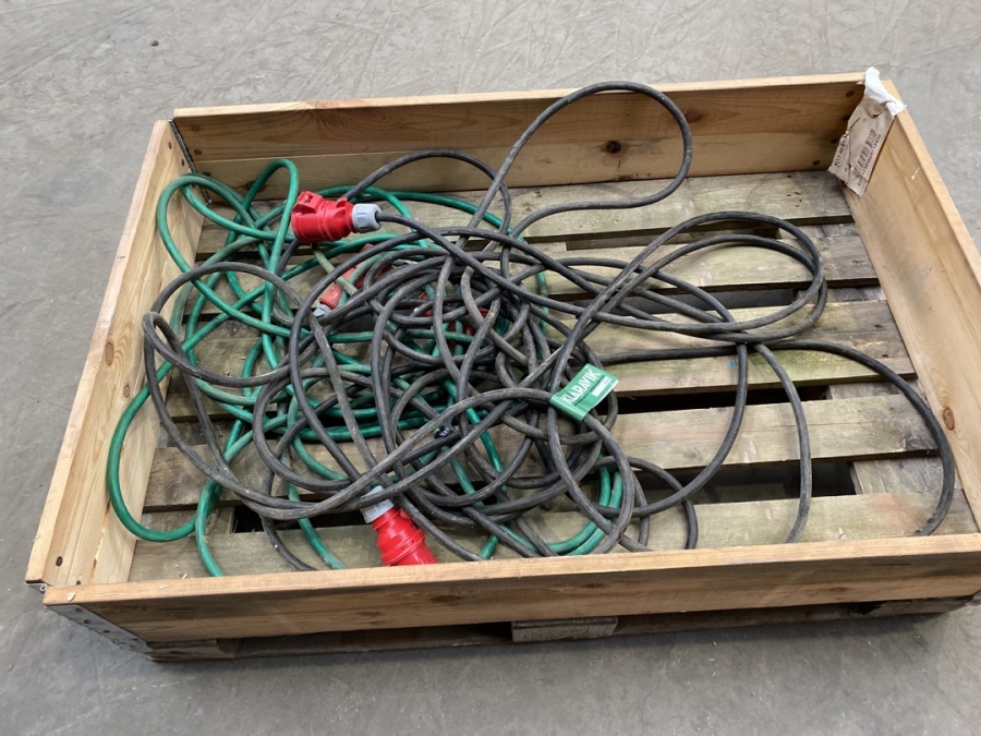 Klaravik auktioner - Div. El ledninger