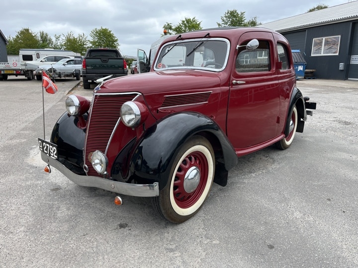 Klaravik auktioner - Veteranbil