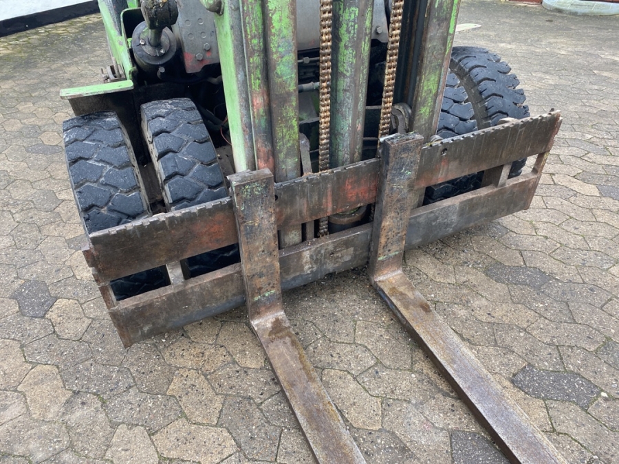 Klaravik auktioner - Truck