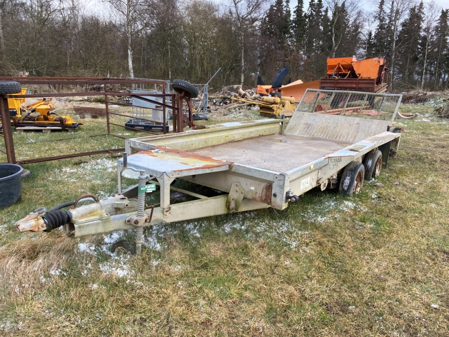 Klaravik auktioner - Maskintrailer