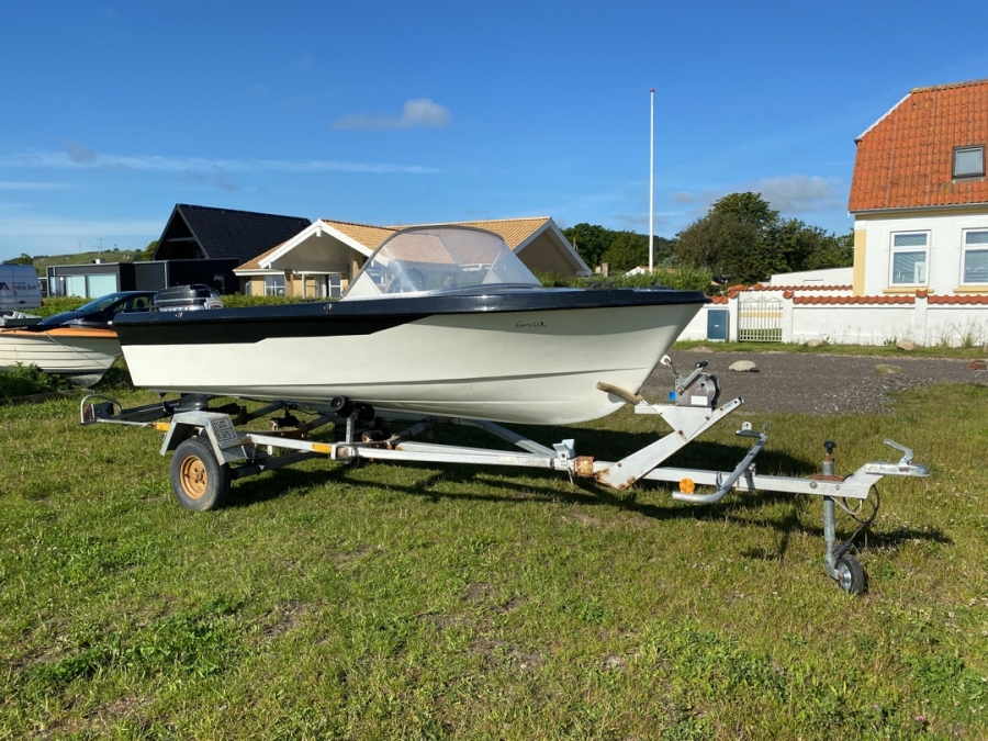 Klaravik auktioner - Styrepult båd