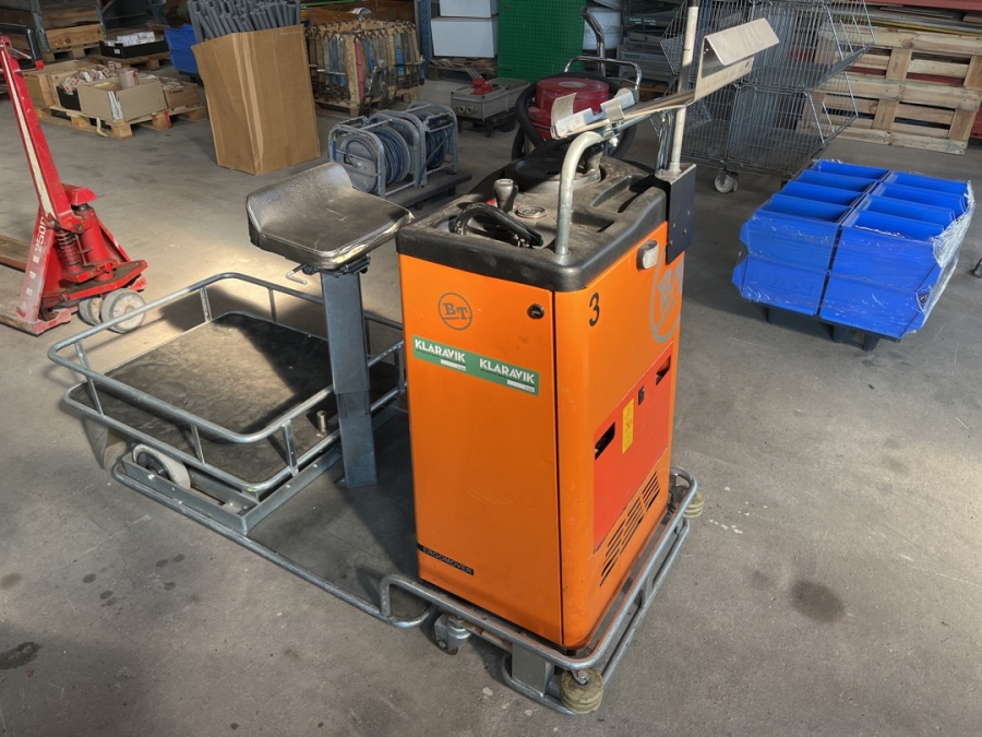 Klaravik auktioner - Lager køretøj