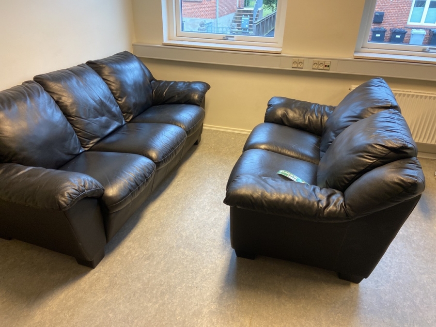 Klaravik auktioner - Læder sofaer