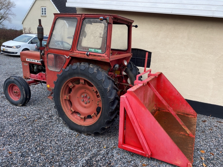 Klaravik auktioner - Volvo 430 Traktor