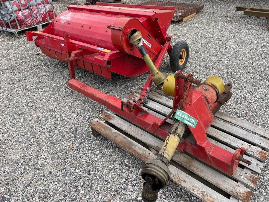 Klaravik auktioner - Halmsnitter