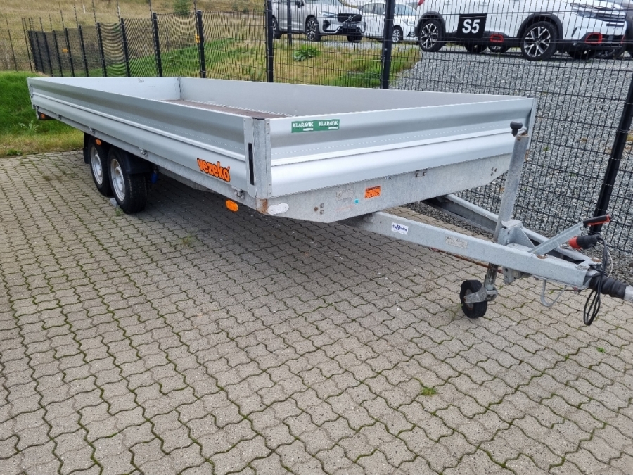 Klaravik auktioner - Lang boogie Trailer