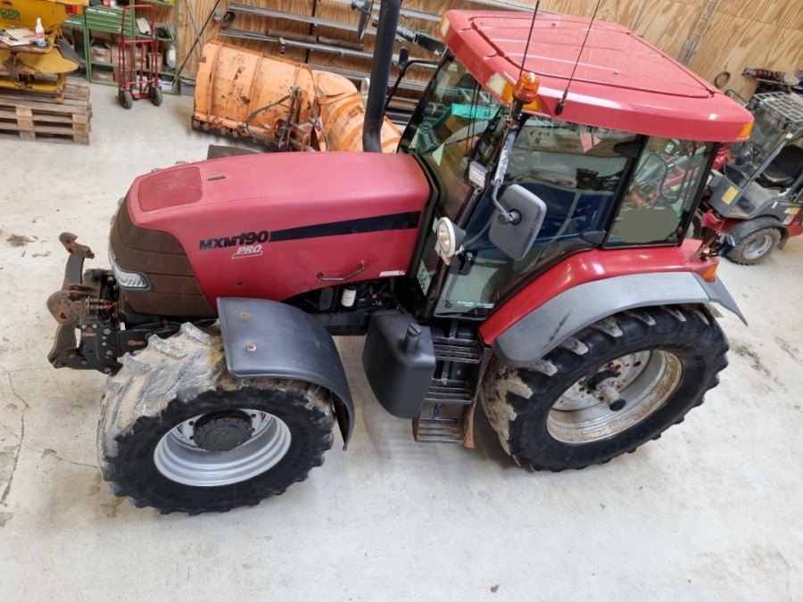 Klaravik auktioner - Traktor