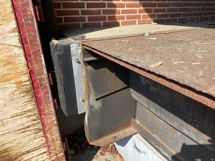 Klaravik auktioner - Læsserampe