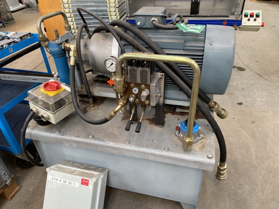 Klaravik auktioner - Hydraulik station