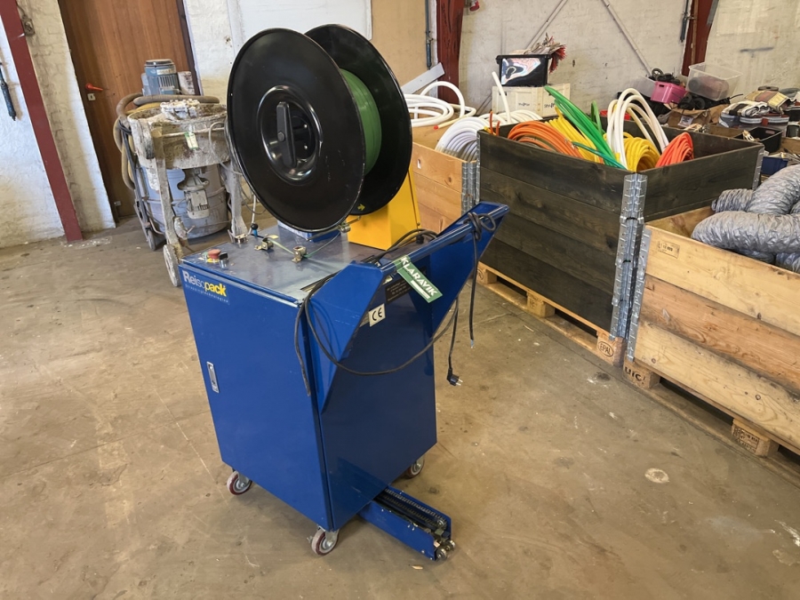 Klaravik auktioner - Strapex maskine