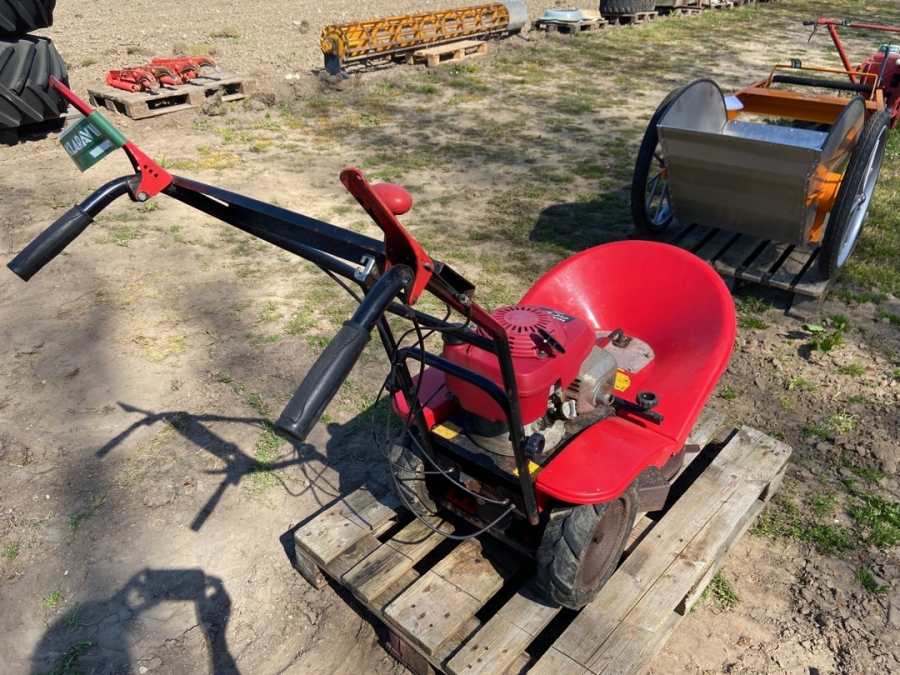 Klaravik auktioner - Skiveslåmaskine