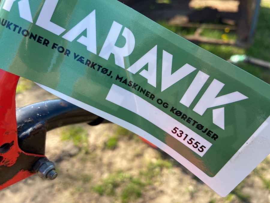 Klaravik auktioner - Skiveslåmaskine