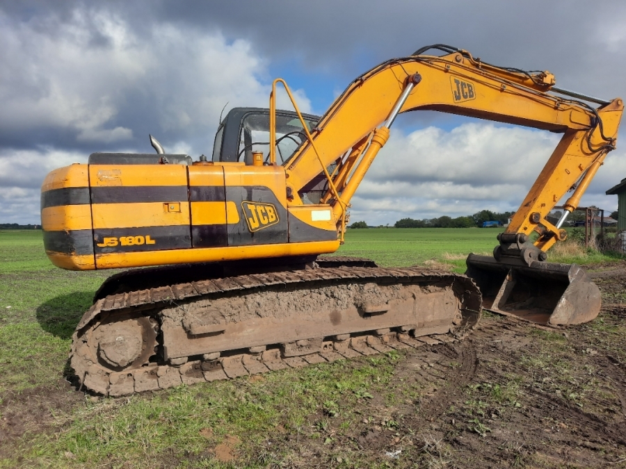 Klaravik auktioner - Gravemaskine 18 tons