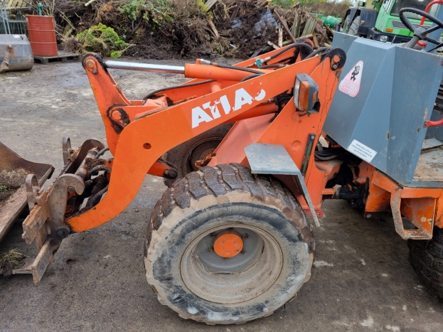 Klaravik auktioner - Minilæsser /Reparationsobjekt