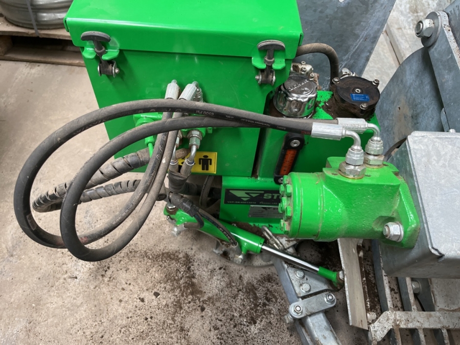 Klaravik auktioner - ATV stensamler