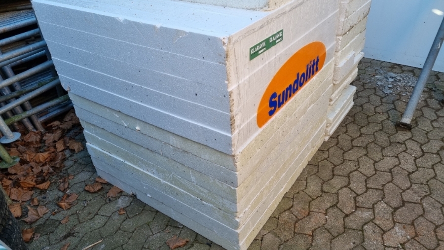 Klaravik auktioner - Gulv isolering