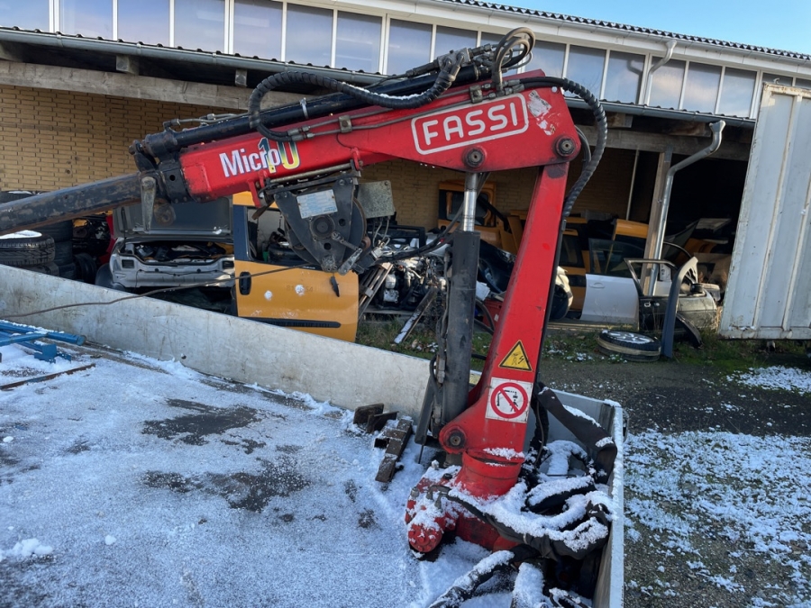 Klaravik auktioner - Trailer med kran