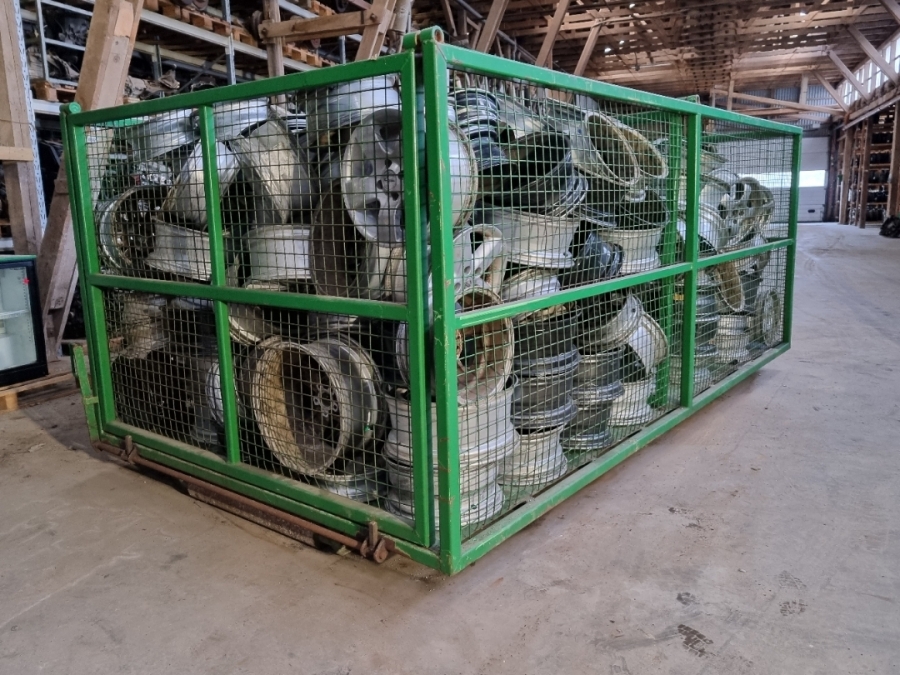 Klaravik auktioner - 4m hejselad