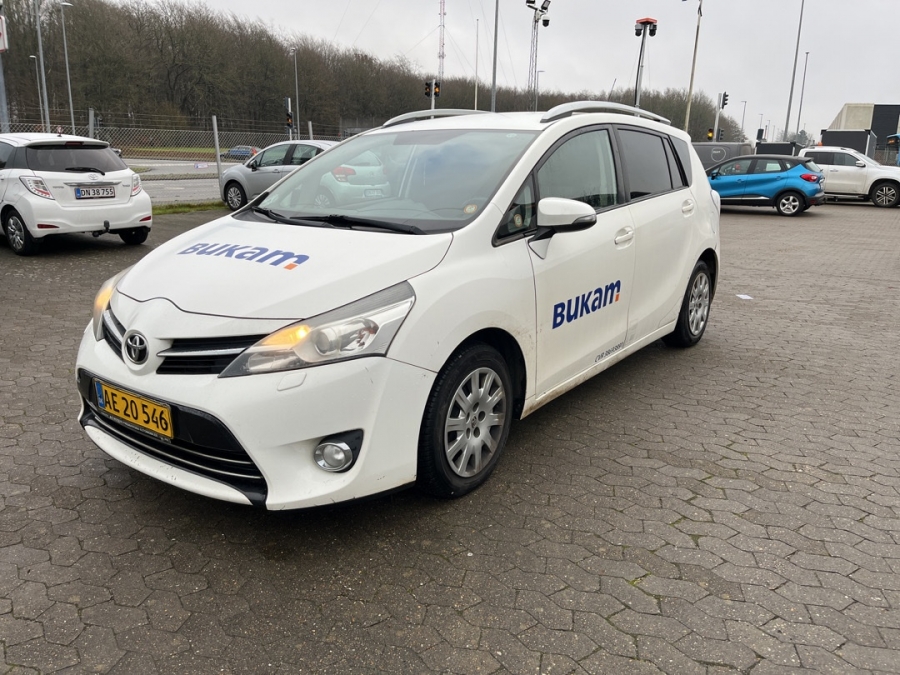 Klaravik auktioner - Varebil