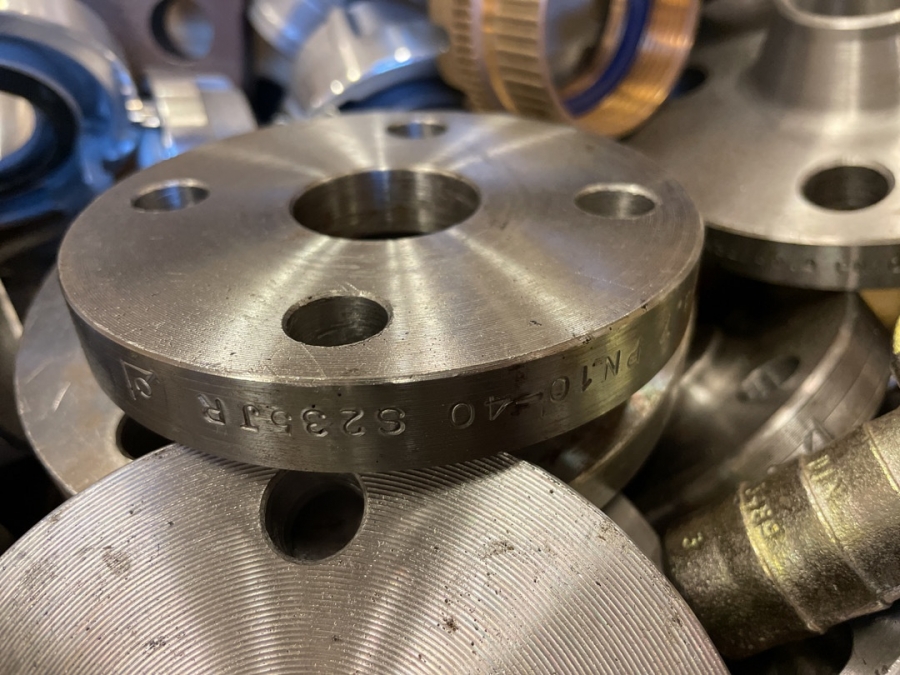 Klaravik auktioner - Flancher